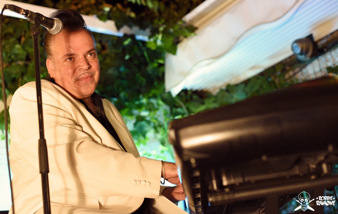 Mike Sanchez Solo Piano Show - Piñata Productions